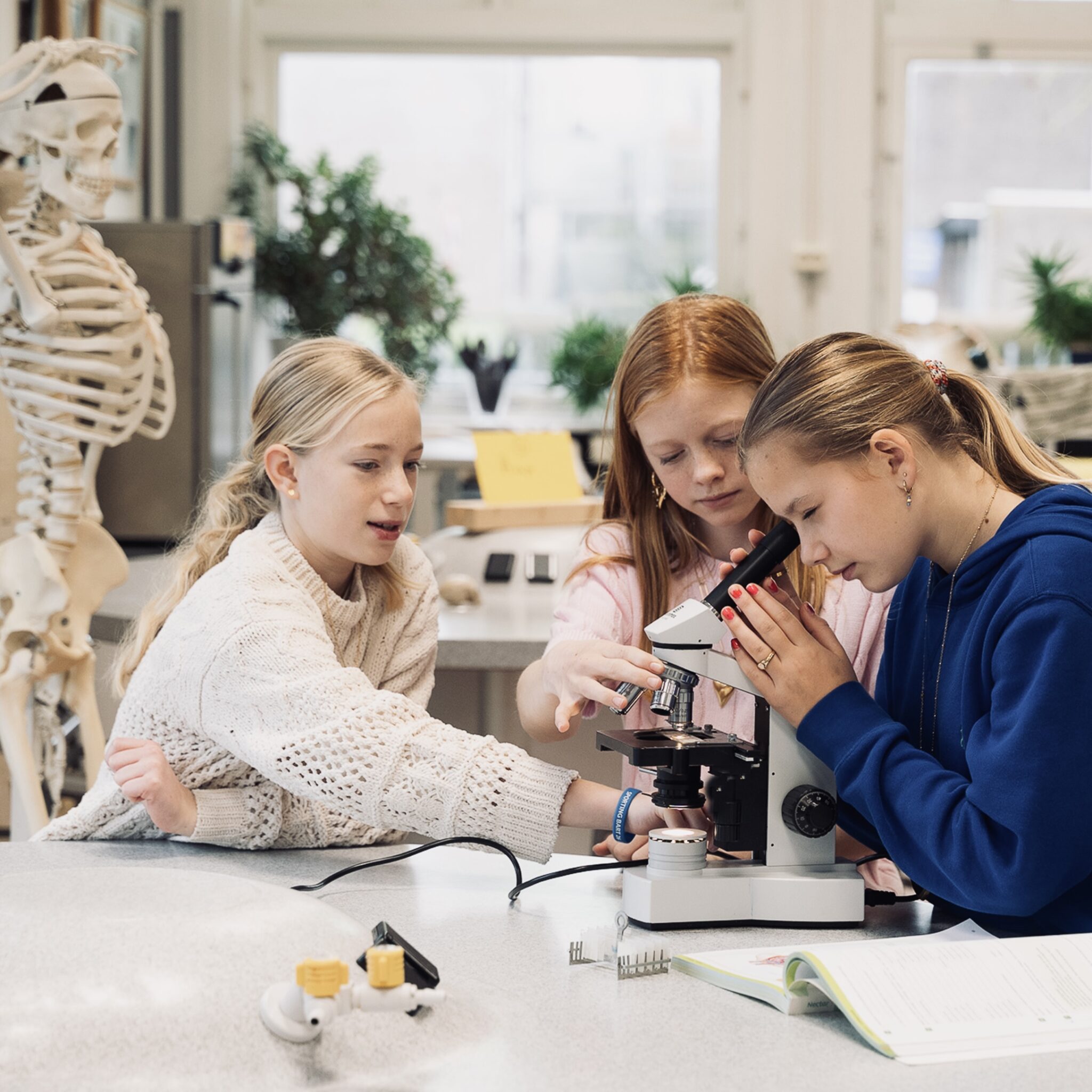 Ondernemend de wereld in! - Kennemer Lyceum